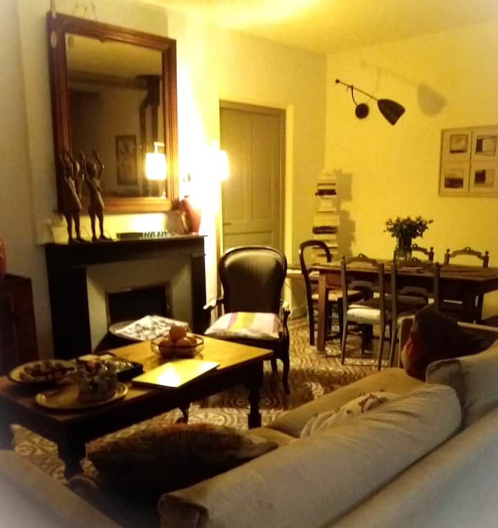 Chambre Avec Suite 2 à 4 P Entrée + Parking Privé - Grignan