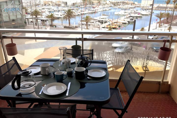 Canet En Roussillon : Appartement En Front De Mer - Saint-Cyprien