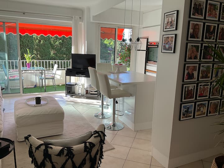 Appartement Cosy
5 Mn Des Plage Du Midi - Cannes