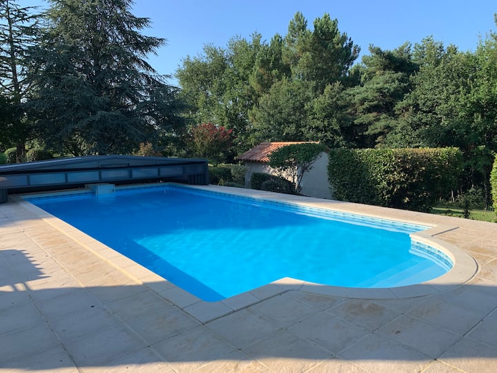 Detached Stone-built 2-bedroom Gites With Pool - Périgueux