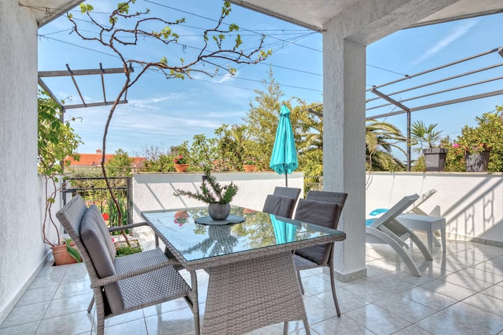 Lovely Apartment Near The Sea - Pješčana Uvala