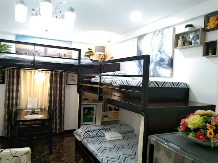 Bern's Groupie Studio Unit Near Sm Uptown - Opol