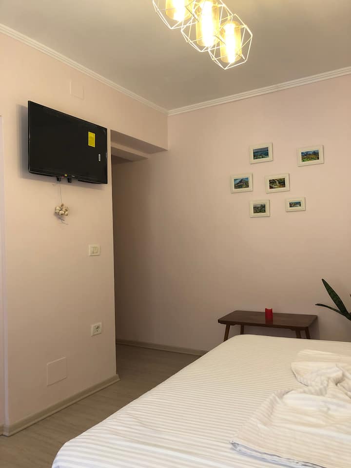 Itans Apartment-lovely Guest Apartment In Center - Tirana