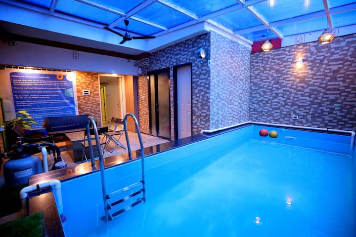 Posh 4.5 Bedroom Villa With Terrace And Pool - Mumbai