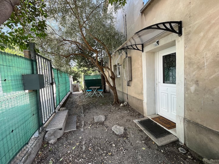 Sympathique Studio Pontetien - Sorgues