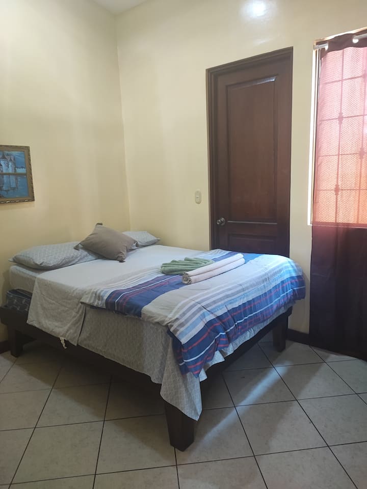 Habitación No. 8 Con Piscina, Nevera, Baño Privado - Puntarenas
