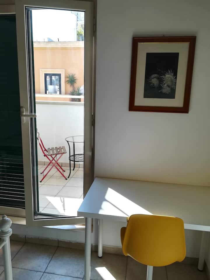 Benedetto Cairoli - Chambre Avec Petite Terrasse - Бари