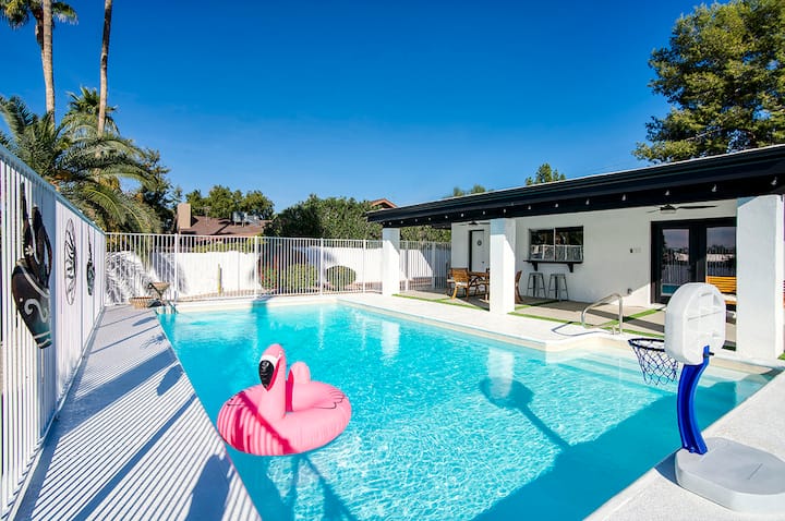 Modern 3br Home W/ Heated Pool, Games & Parking - Phoenix, AZ
