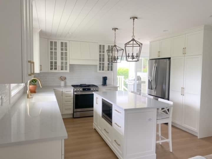 Serenity Renovated Luxury Oasis Bonniebrook Beach - Gibsons
