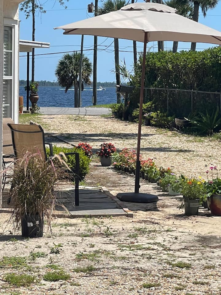 Waterfront House Stately W Beach Dr. Private Beach - Panama City, FL