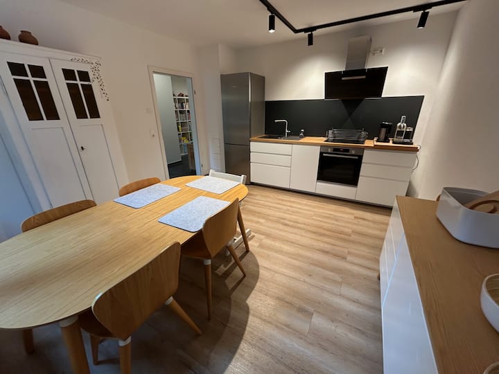 Large Modern Apartment In Landau - Landau