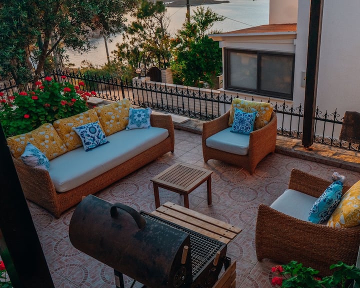 House With Garden, Terrace And View - Yalıkavak