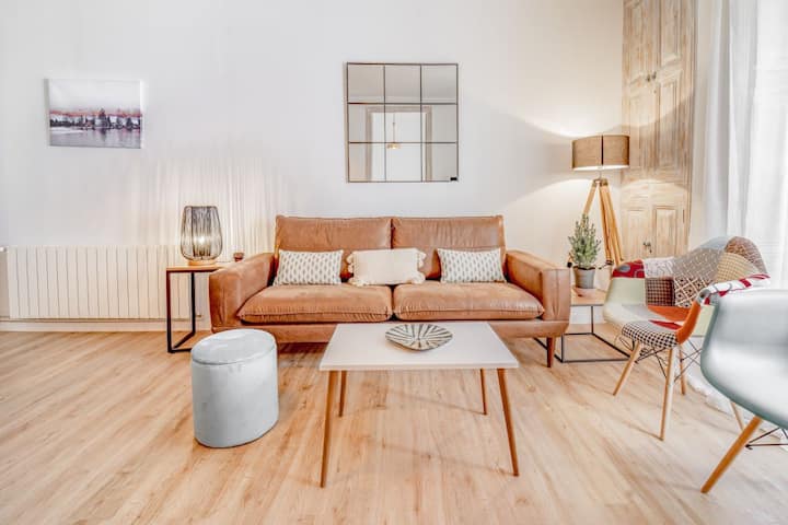 3.1 Precioso Piso Restaurado En Puigcerdà Centro - Das