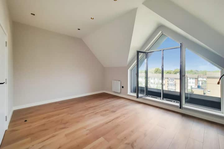 Modern Apartment 15 Mins From Central London - Bromley