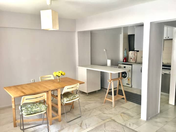 Lovely Marble Apartment 2-bedroom In Alsancak - Esmirna