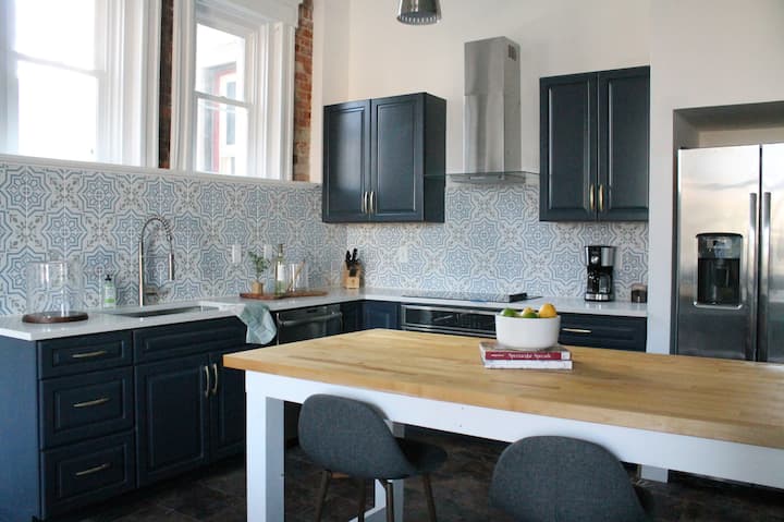 Steps From Franklin Park In Historic Mansion Unit - Columbus, OH