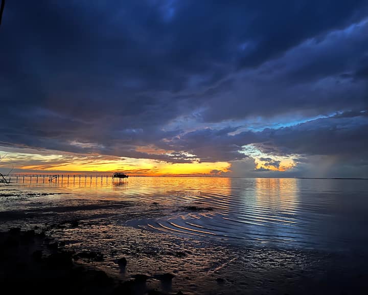 Beautiful Island Sanctuary With Modern Amenities - Pine Island, FL