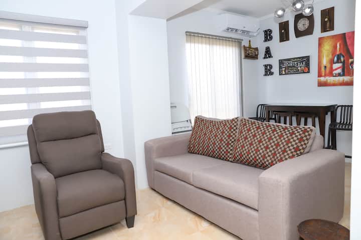 Lovely 1 Bedroom Condo In The Heart Of The City. - Kingston