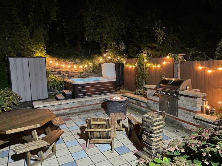 Location!-city Getaway In The Flats W/hot Tub+more - Cleveland, OH