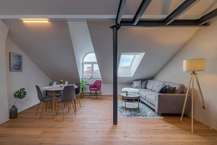 Duplex Attic Apartment For Up To 6 People,elevator - Praga