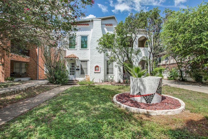 Art House Iii - Alamo Heights, TX