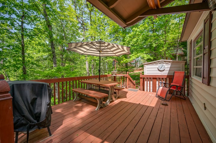 Bear Necessities Cabin | Lake Lure & Chimney Rock - Lake Lure, NC