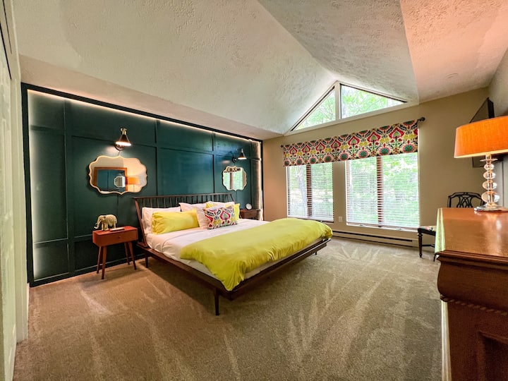 Snoozy Bear's Lh With Boulder Lake Club Passes - Pocono Mountains, PA