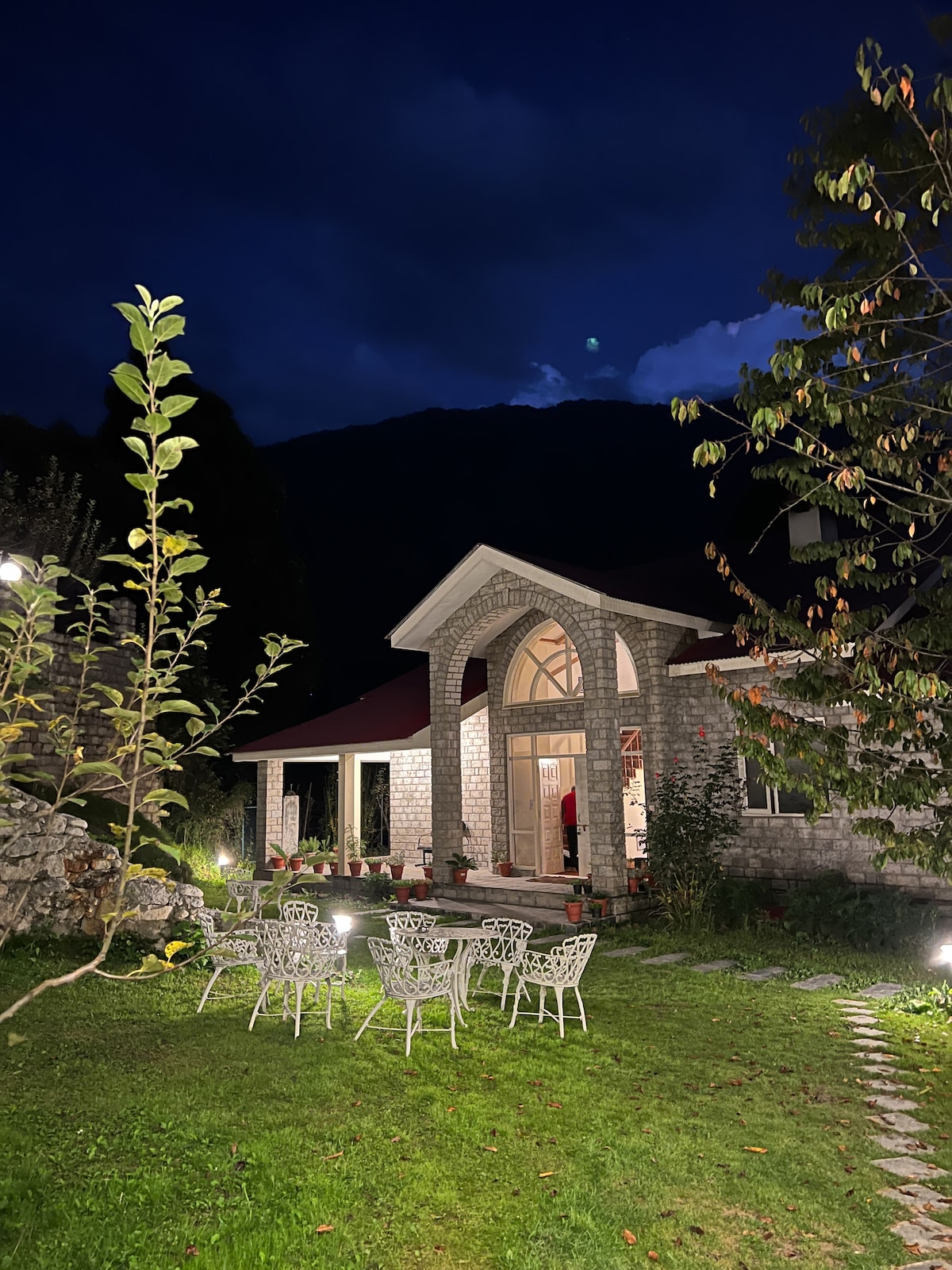 Manali Holiday Rentals & Homes - Himachal Pradesh, India | Airbnb