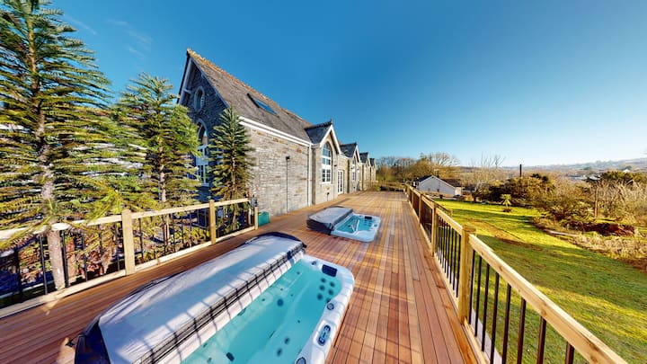 Sleeps 20-24/hot Tubs/play Area/games Room/dogs - Devon