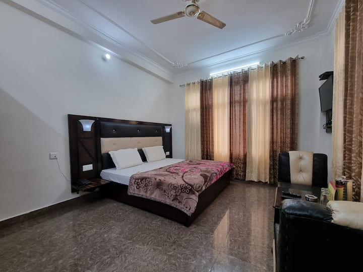 Couple Friendly Adorable Private Rooms - Dalhousie