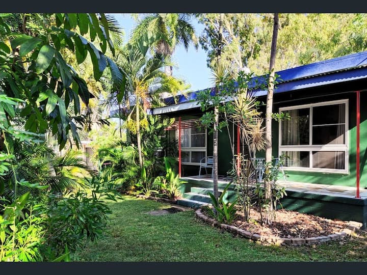 70s Beach Cottage In Picnic Bay - Picnic Bay