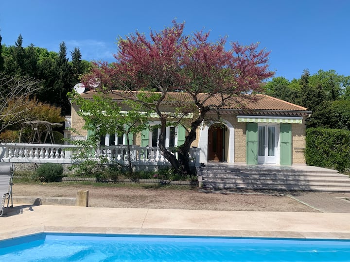 Maison Chaleureuse Avec Une Belle Piscine! - Orange