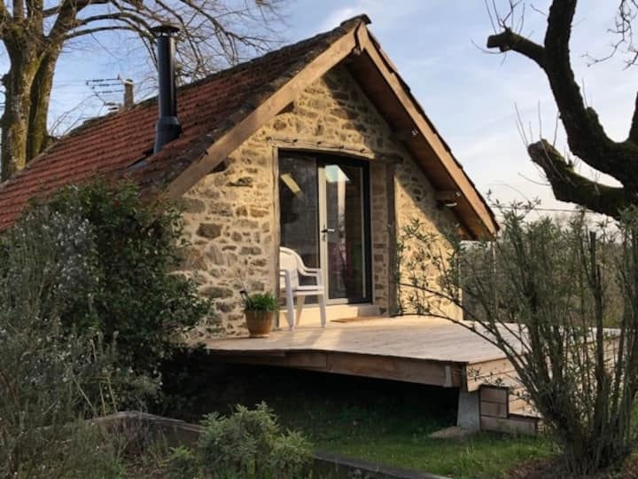 Relaxante Tiny House Avec Jacuzzi à La Campagne - Lac du Tolerme