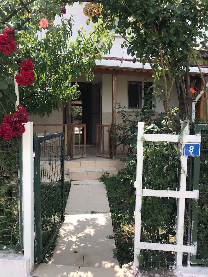 Geyikli Bozcaada İSkelesine Yakın Kiralık Villa - Bozcaada