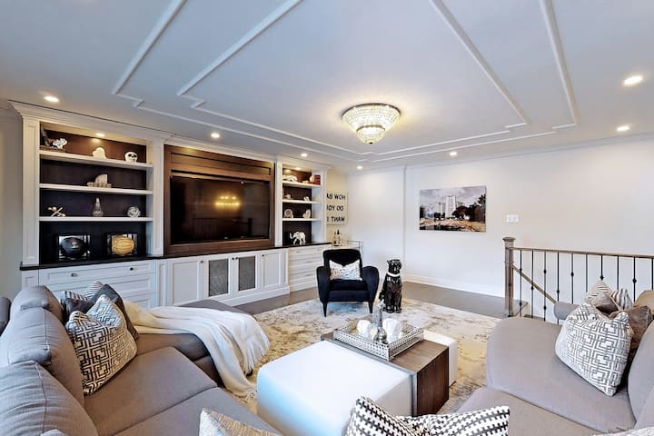 Luxury 4 Bedroom House At Yonge And Steeles. Wow! - Vaughan