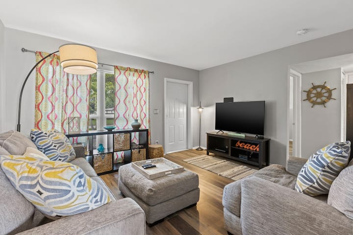 Cheerful Home In Clearwater I Mins To Beach - Safety Harbor, FL