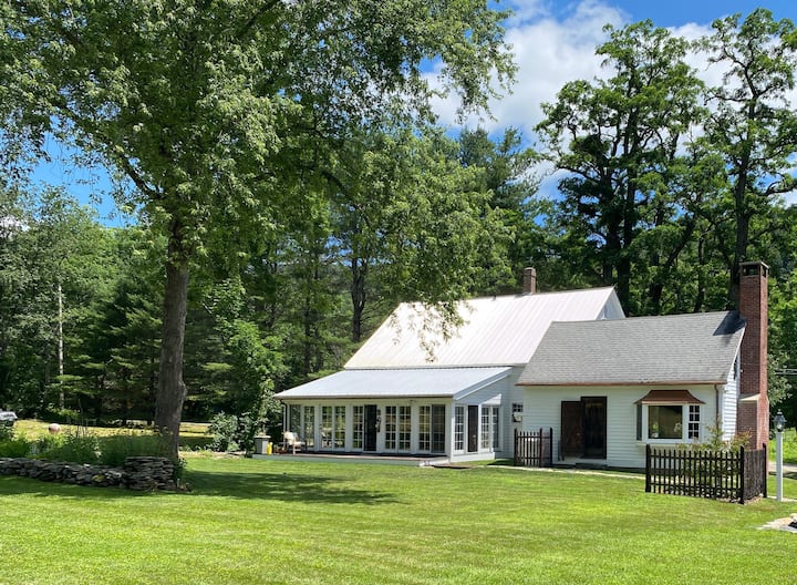 Charming 1840 Vermont Farmhouse - Westminster, VT