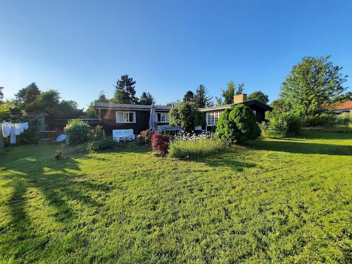 Romantisk Sommerhus Tæt Ved Vandet - Roskilde