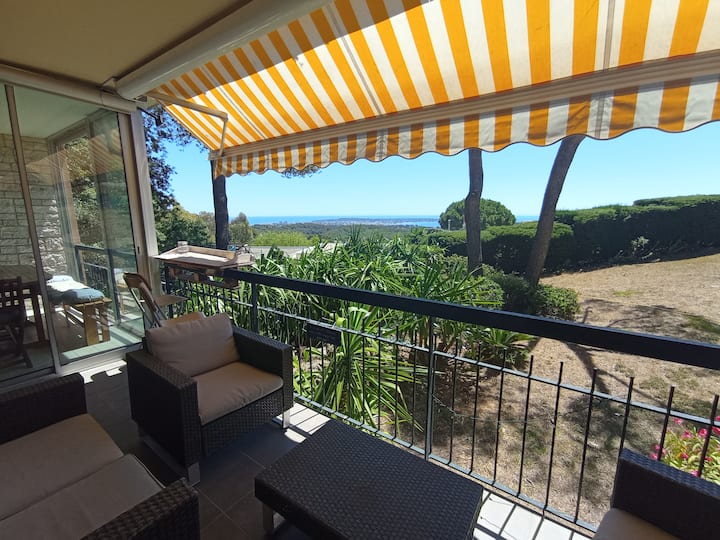 Au Calme Calme Avec Vue Mer - Vallauris