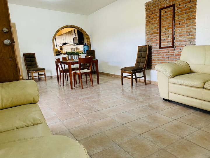 Casa Con Minisplit Col. Estrella, Facturamos - Torreón