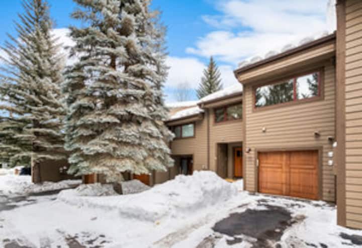 East Vail Escape - Free Bus! - Vail, CO