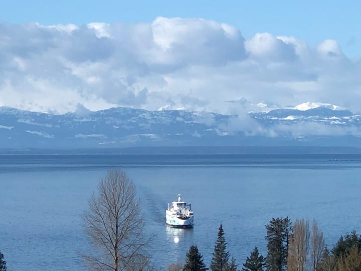 Oceanview Modern Villa Suite , Downtown Stay - Powell River
