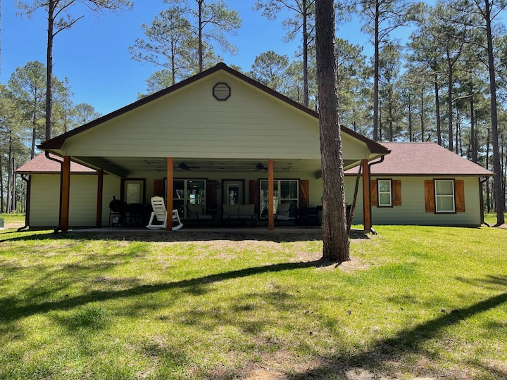 The Shores @ Lake Sam Rayburn Water Front Get-away - Sam Rayburn, TX