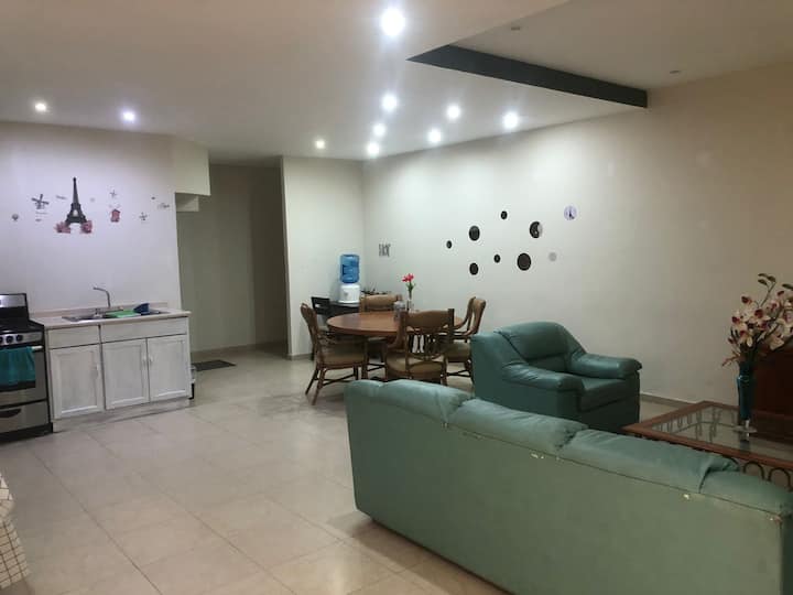 Cómodo Departamento Ejecutivo En Torreón - Torreón