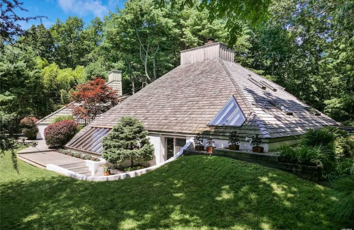 Modern Home Nestled In Bellport/brookhaven Hamlet - Medford, NY