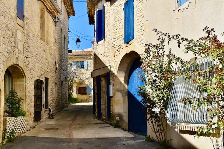 Charming Village House With 3 Bedrooms - Calvisson