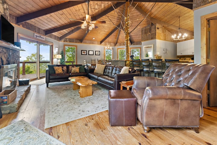 Cozy Mtn Cabin: Ski/sled/views/fireplace/hot Tub - Beech Mountain, NC