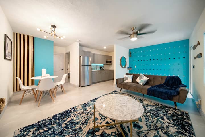 Newly Renovated Coastal 1-bedroom Near The Beach In Las Olas - Sunrise, FL
