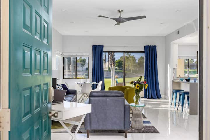 Mid-century Modern Mountain View Retreat - Cathedral City, CA
