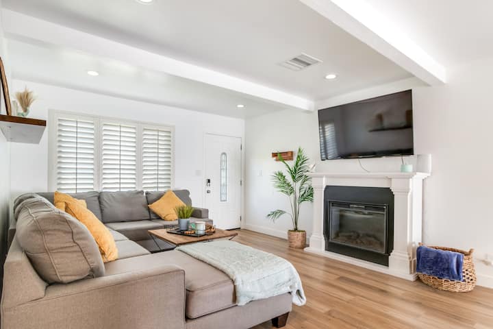 Lux Home With Hot Tub And Sauna 15miles To Dland - South Gate, CA